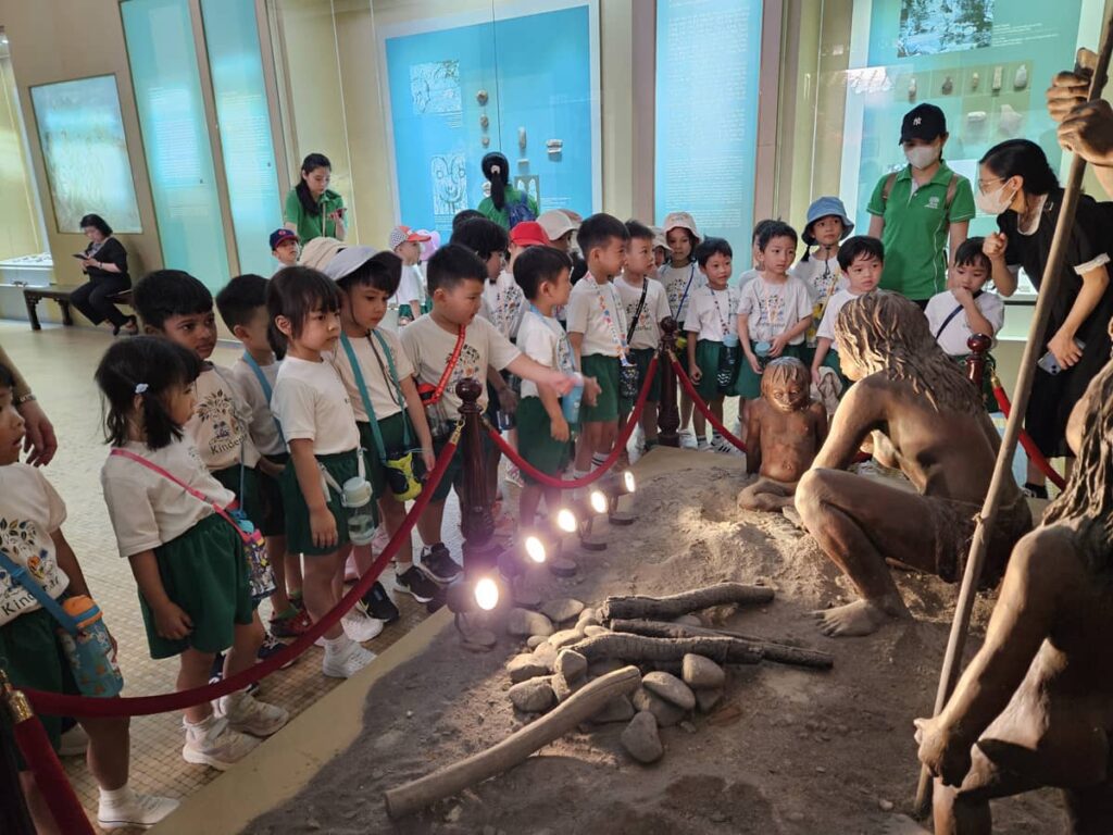 Celebrating Reunification Day 30 April and Getting to know Vietnam ...